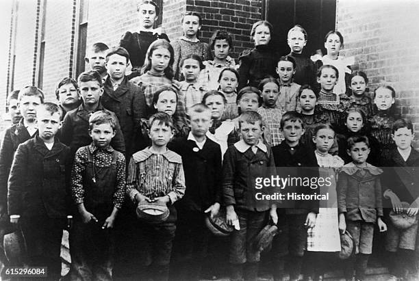 10 VINTAGE old photos of kids in 1900s – Pages of Past