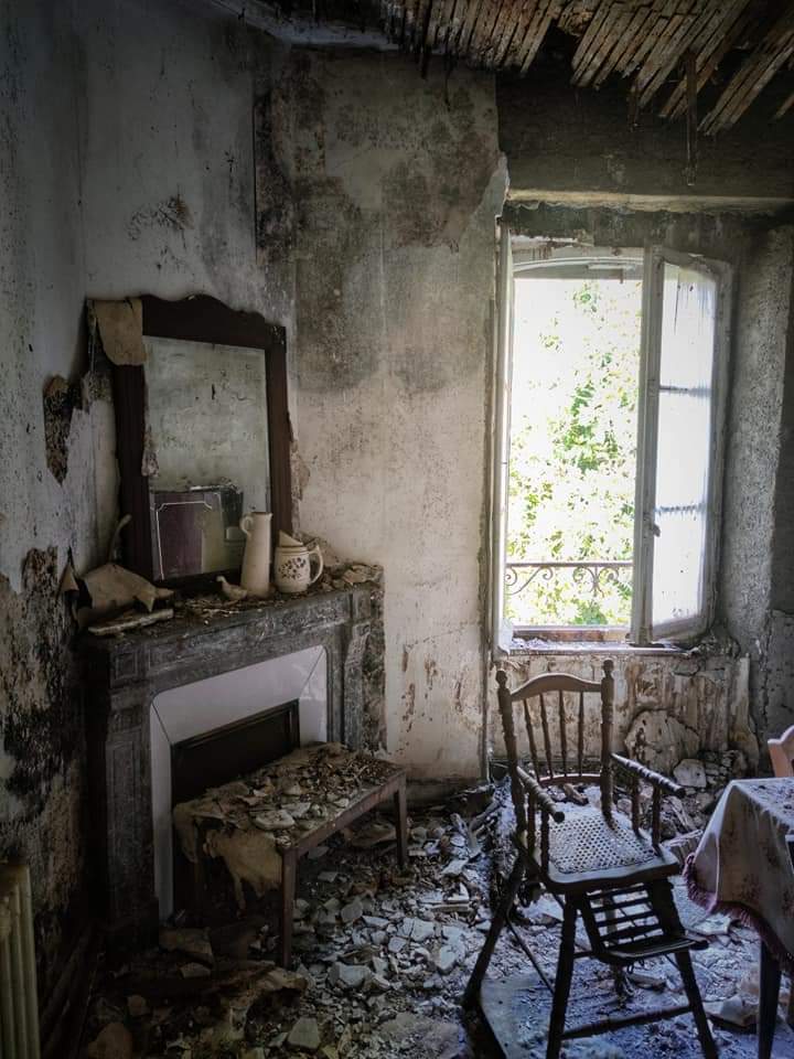 Inside Abandoned House – Pages of Past